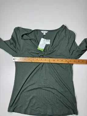 Reitmans | Tops | Reitmans Ecocosy Twist Front Long Sleeve Top Sage ...